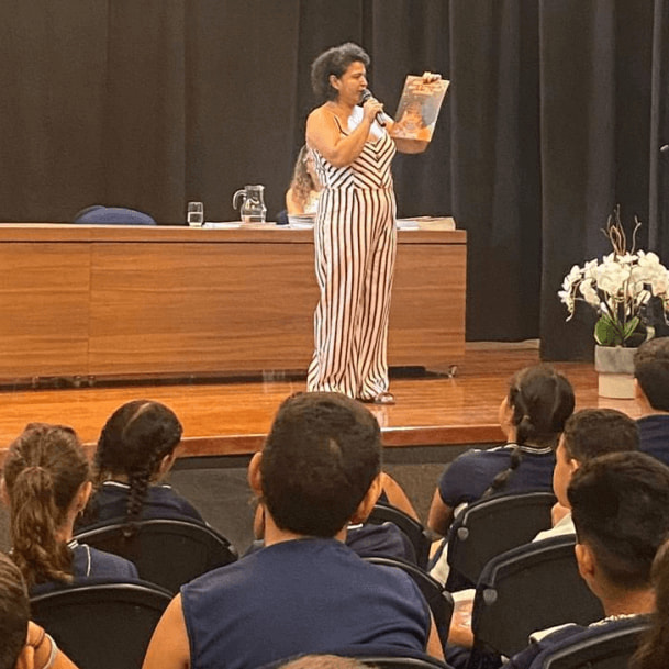 Atitudes antirracistas em debate - Colégio Santa Maria Minas